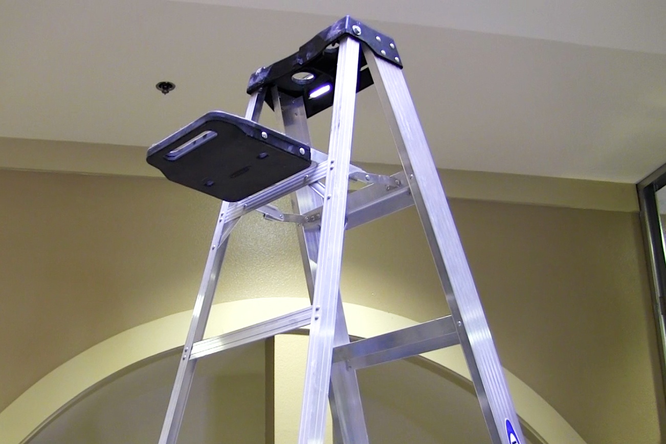 A Homeowner’s Guide to Ladder Safety | Diamond Certified